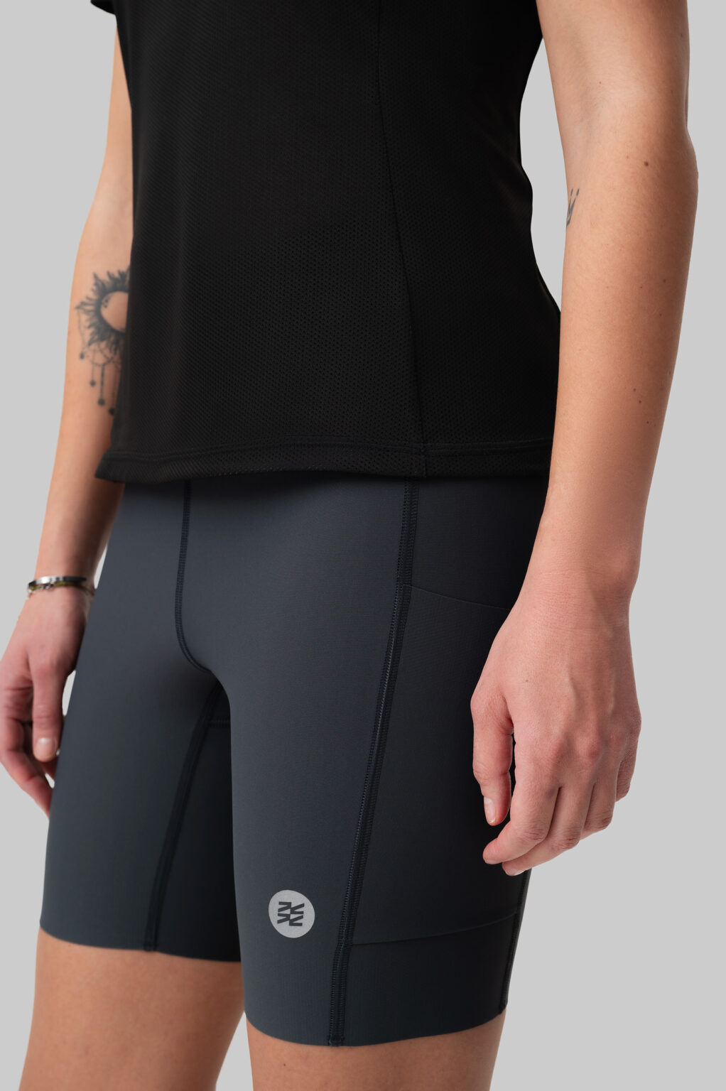 Женская Беговая Футболка VTR x ZELRUN Voodoo Dude Gray — veter.cc